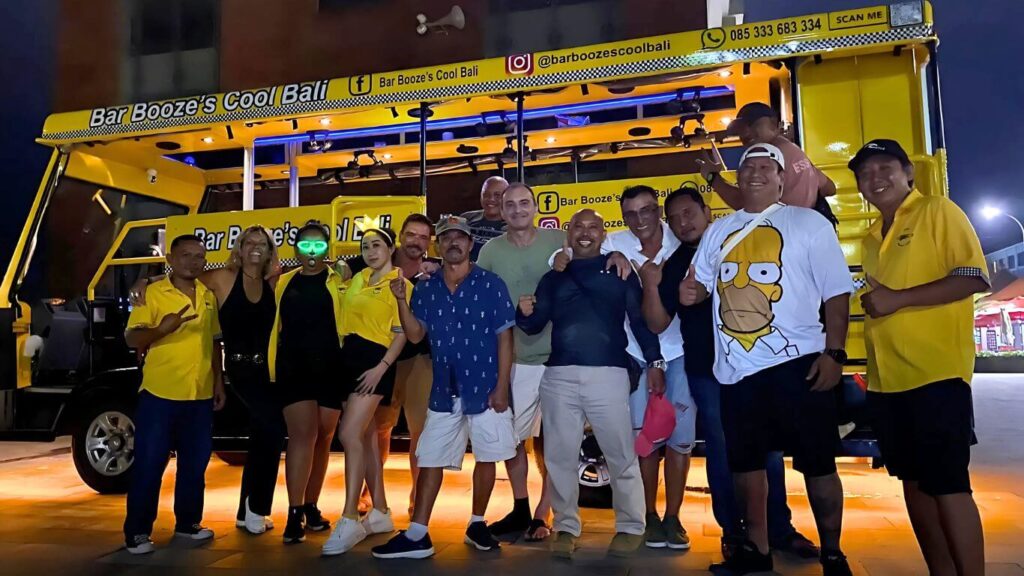 Bar Booze's Cool:The Coolest Beer Bus in Bali/Legian